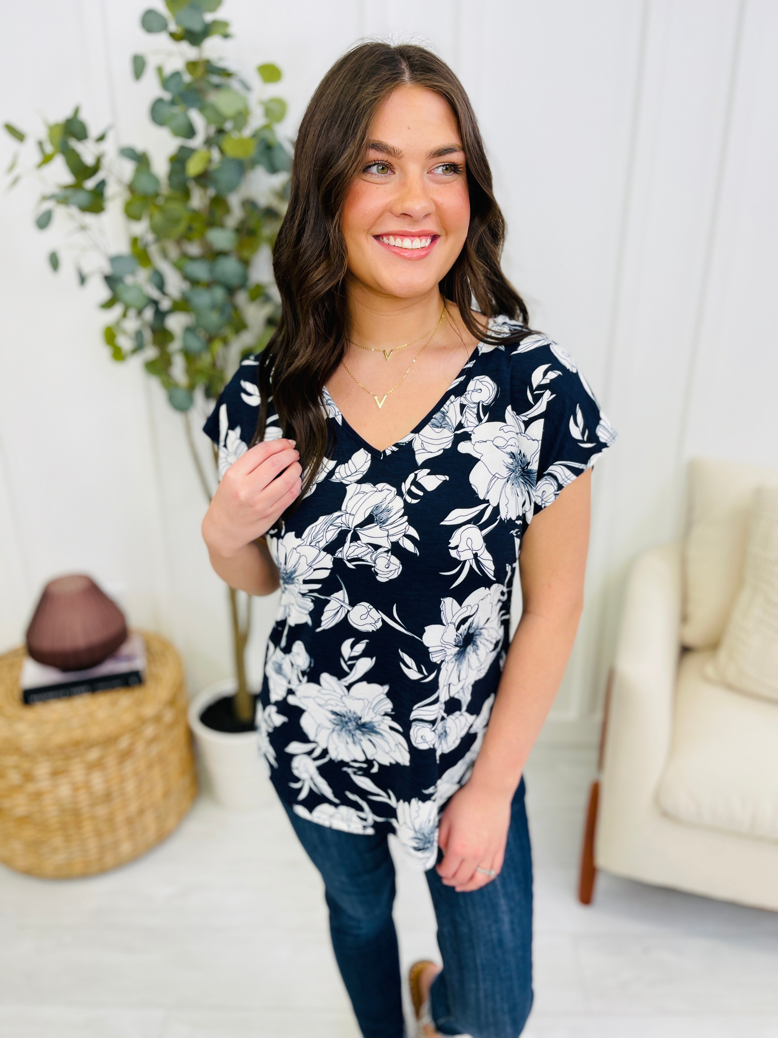 REG/CURVY Charming Combination Top – MOCO Boutique
