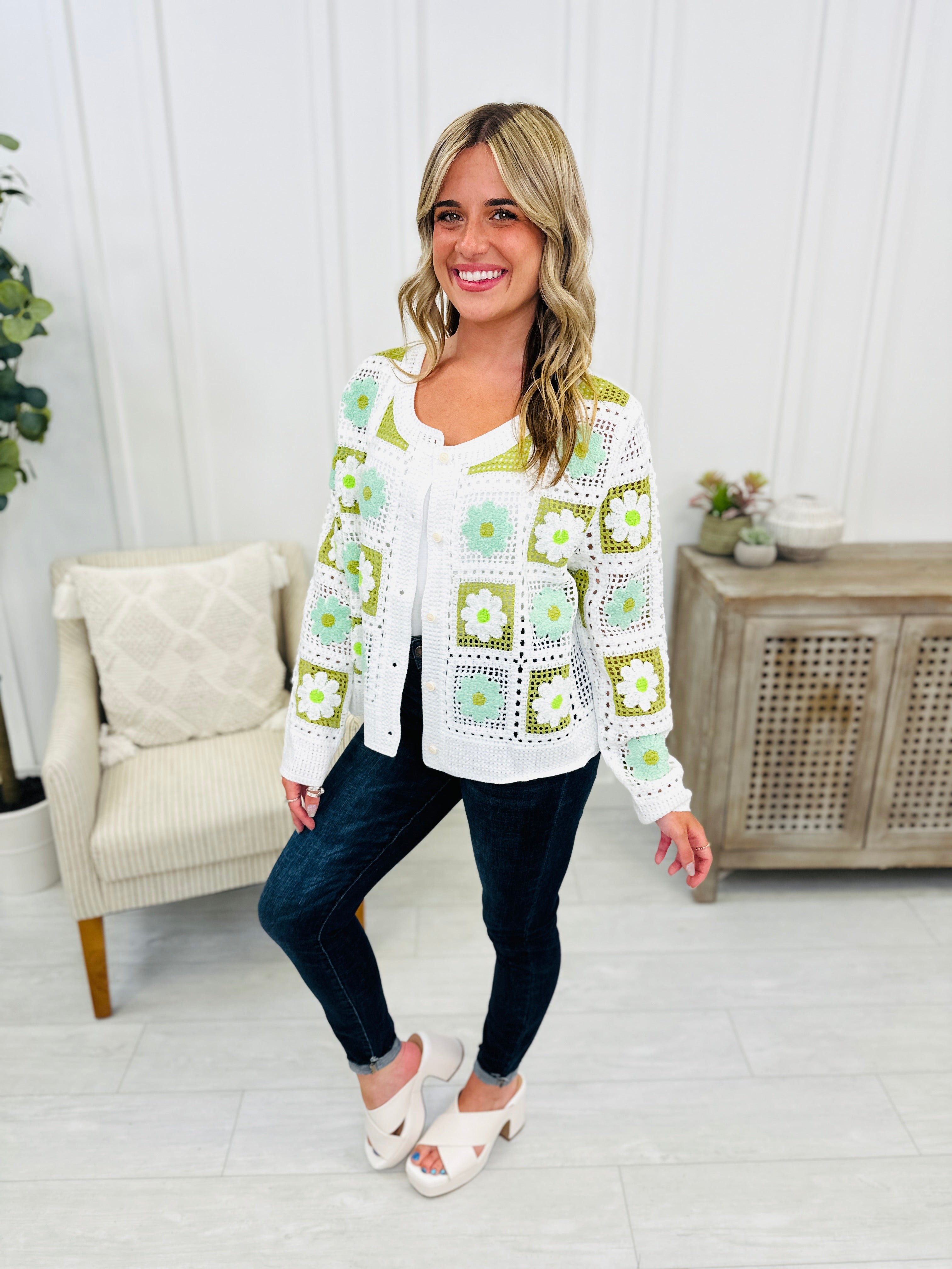 Tops – Page 13 – MOCO Boutique