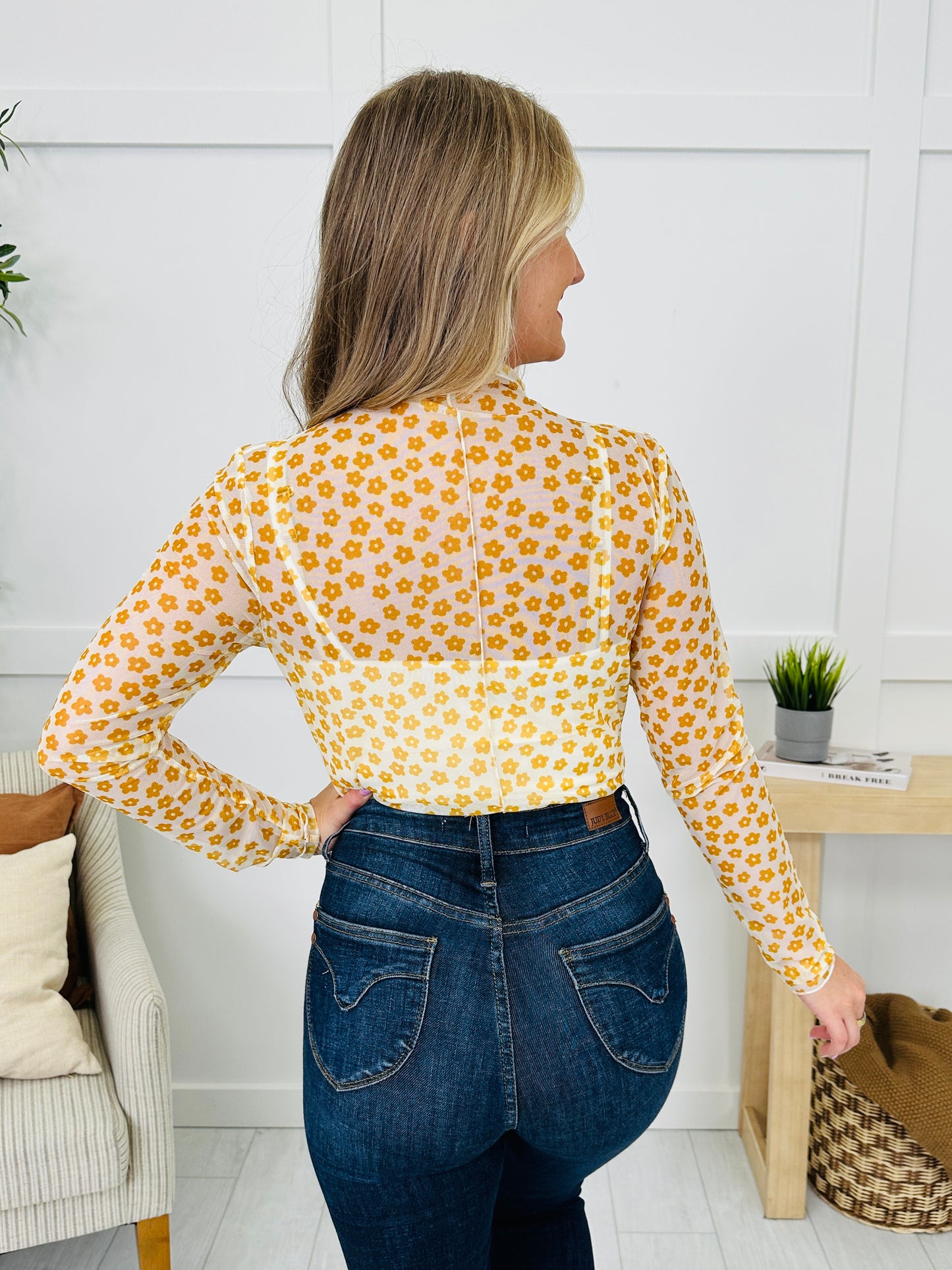 Golden Petals Top – MOCO Boutique