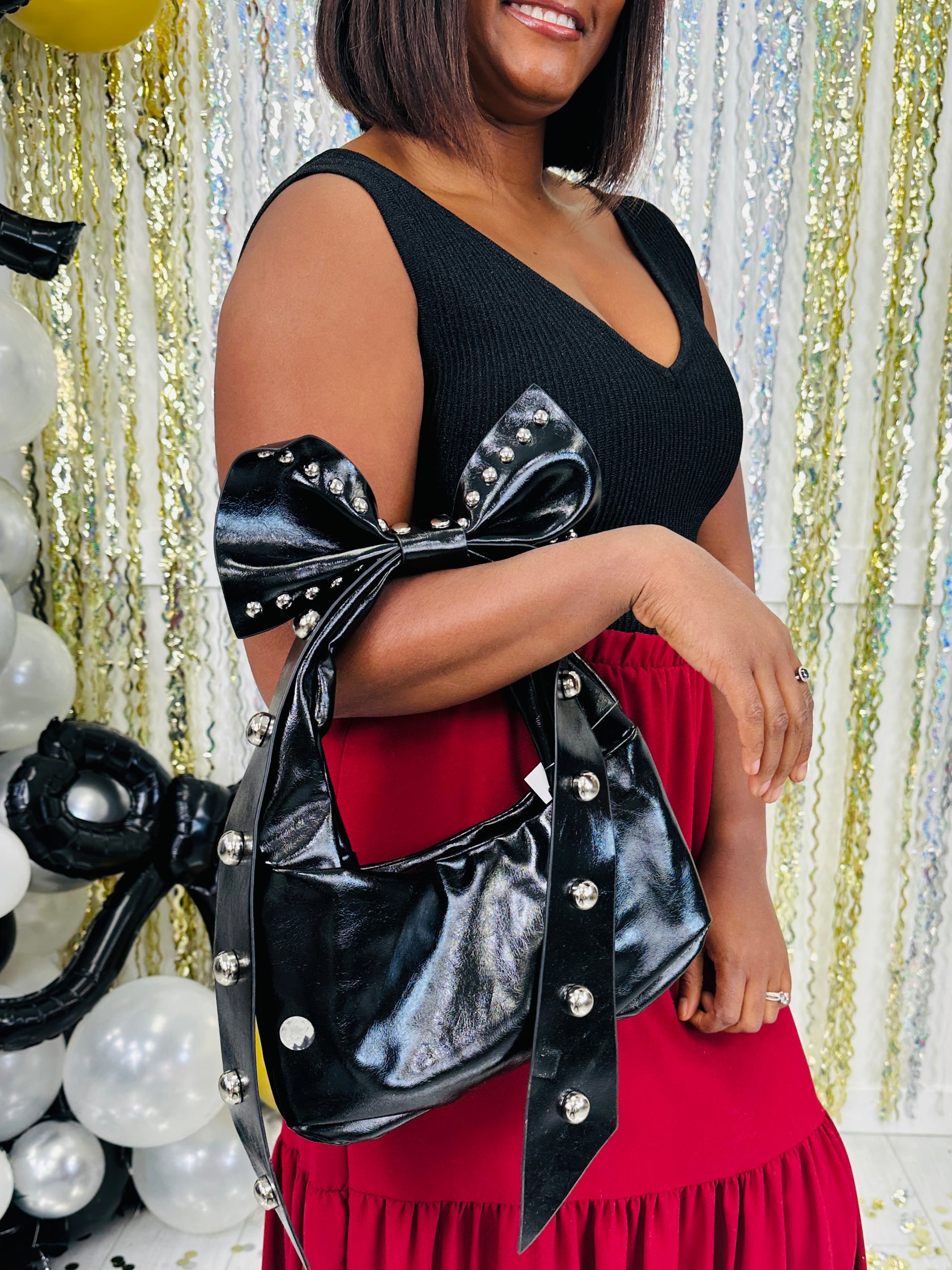 Lean On Me Black Shoulder Bag – MOCO Boutique