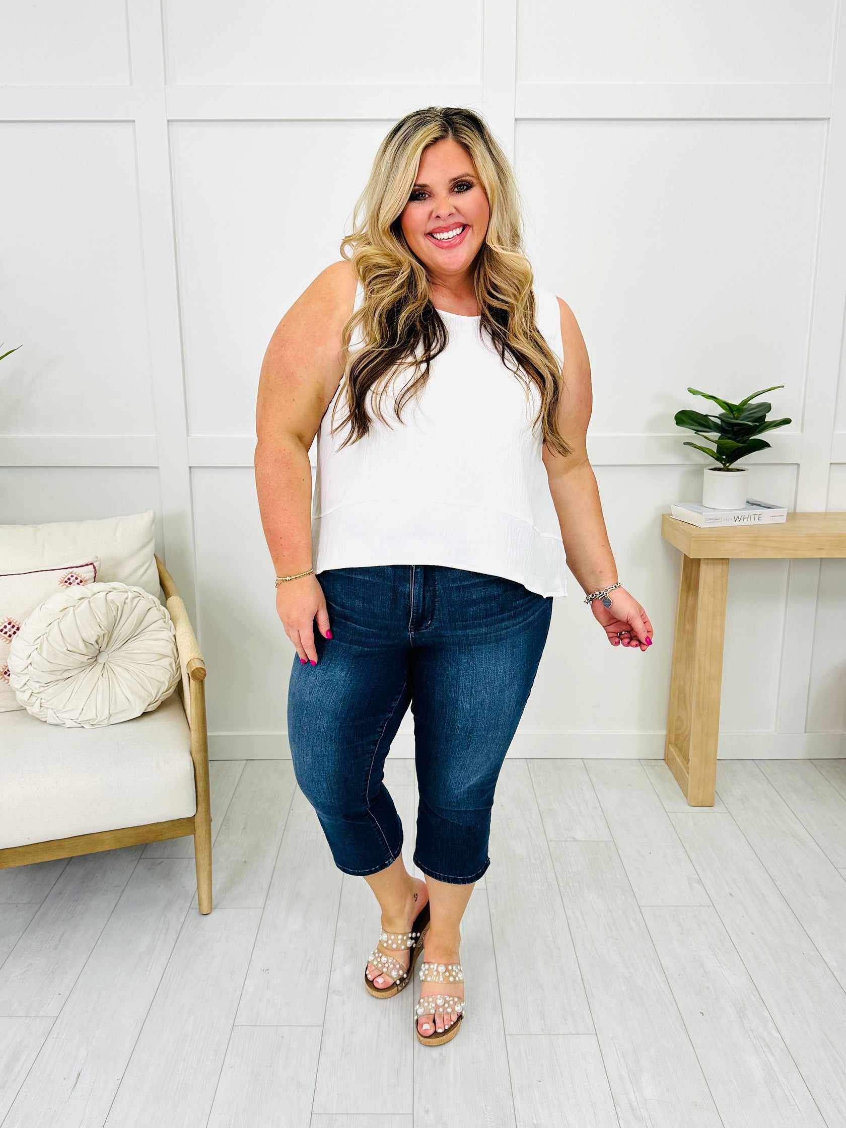 Judy Blue Soak Up The Sun Capris – MOCO Boutique