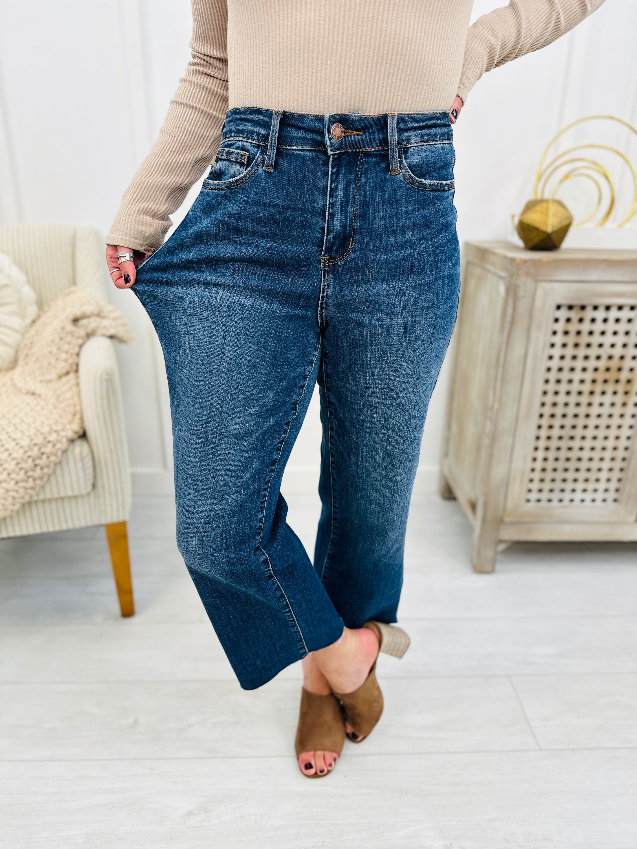 Judy Blue Whenever Wherever Wide Leg Cropped Jeans in Reg/Curvy – MOCO ...